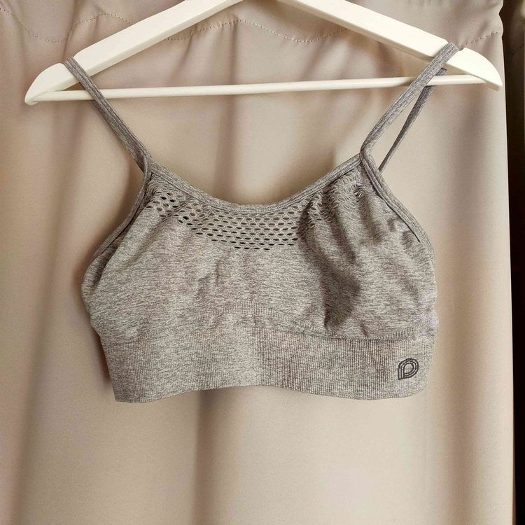Sport BH, Gr. M, Farbe Grau (Gebraucht) in Zürich für CHF 8 – mit ...