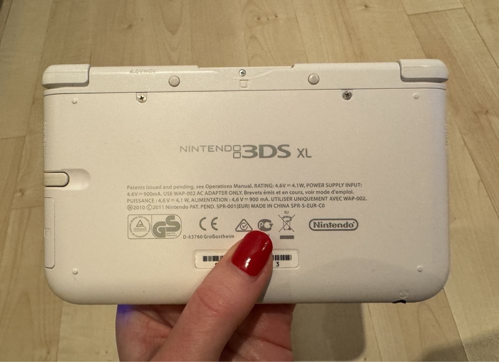 Nintendo 3DS XL weiss + 8 Spiele (Gebraucht) in Goldach für CHF 180 ...