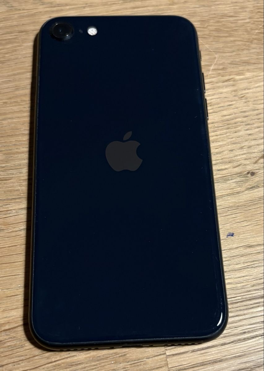 iPhone SE (2022) Midnight, 128 GB (Gebraucht) in Wetzikon ZH für CHF 1 ...