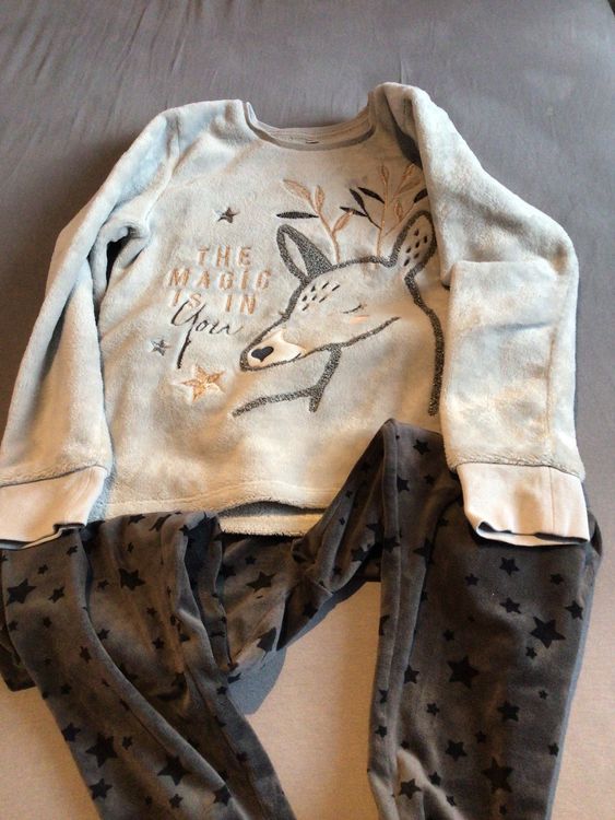 Mädchen Langarm Pyjama (Gebraucht) in Oftringen für CHF 5.5 – mit ...
