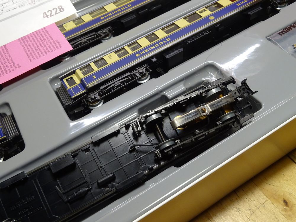Märklin 4228 Rheingold Wagen Set 5 teilig, H0,WS/AC,OVP (Gebraucht) in ...