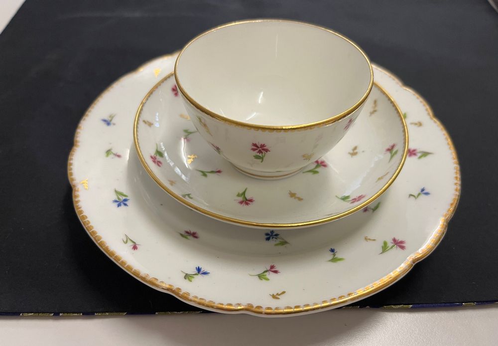 Nyon Porzellan - Antikes Porzellan Set (Gebraucht) in Stetten AG für CHF 90 – mit Lieferung auf ...