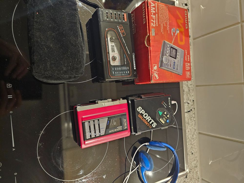 Walkman-Sammlung: Sony, Aiwa - Retro-Feeling im Herbst! (Gebraucht) in ...