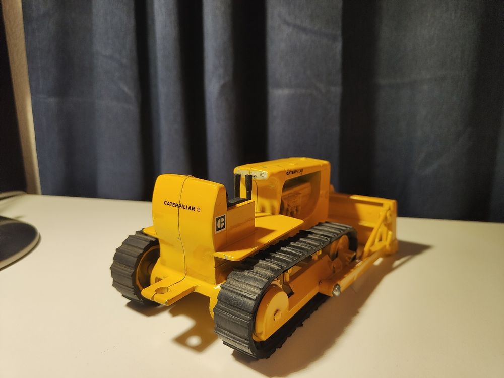 Caterpiller Cat Bulldozer 19x13 cm sehr alt (Gebraucht) in Ehrendingen ...