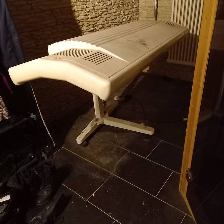 Solarium mit neuen Lampen (Gebraucht) in Aadorf für CHF 150 – nur ...