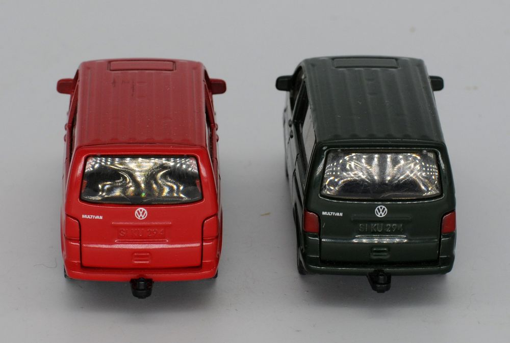 2x Siku 1070 - VW T5 Facelift Multivan (Gebraucht) in Ostermundigen für CHF 9 – mit Lieferung ...