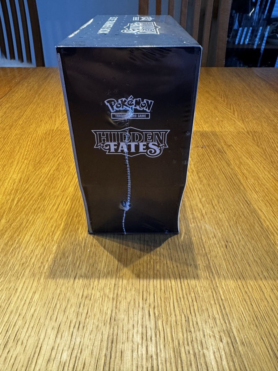 Pokemon Hidden Fates Elite Trainer Box - Sealed! 🔥🔥 (Neu und ...