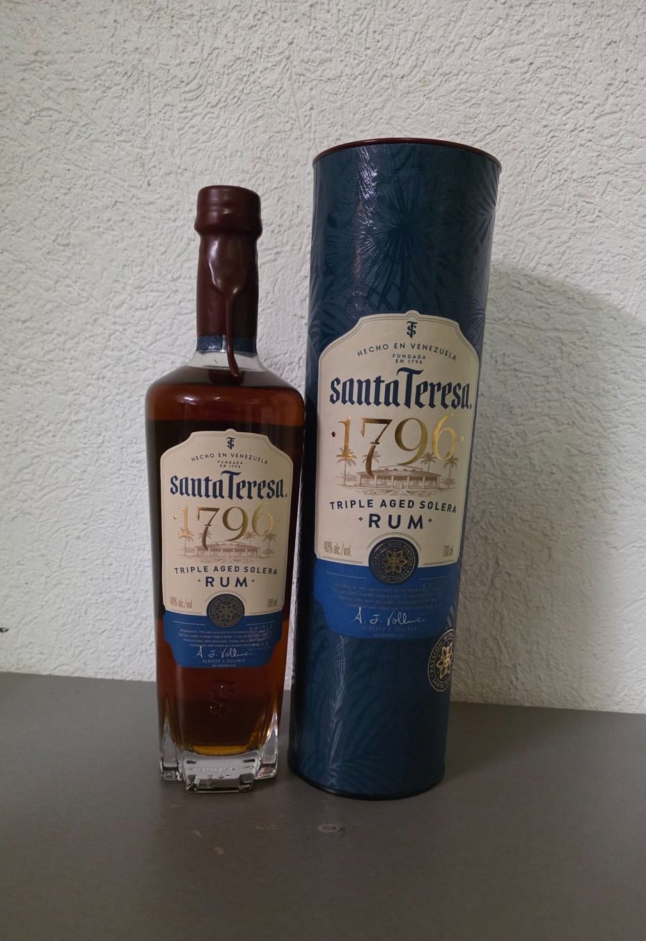 SANTA TERESA 1796 AUS VENEZUELA TRIPLE AGWND SOLERA RUM (Neu und ...