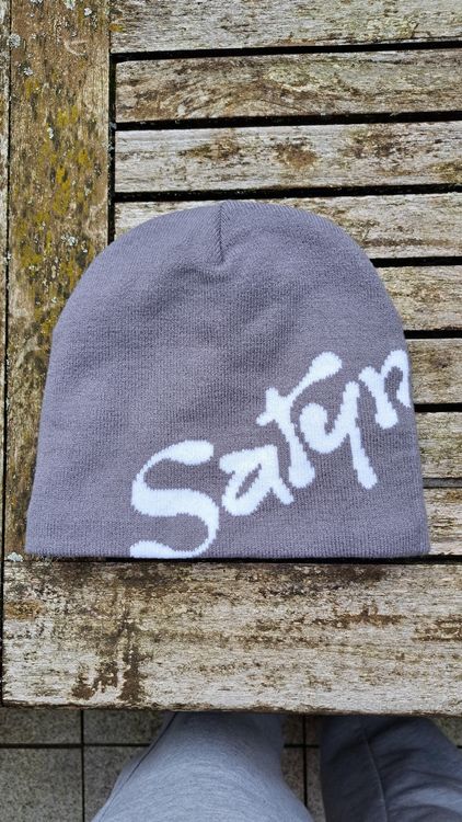 Bonnet Gris intérieur en Satin (Neu (gemäss Beschreibung)) in Oron-la ...