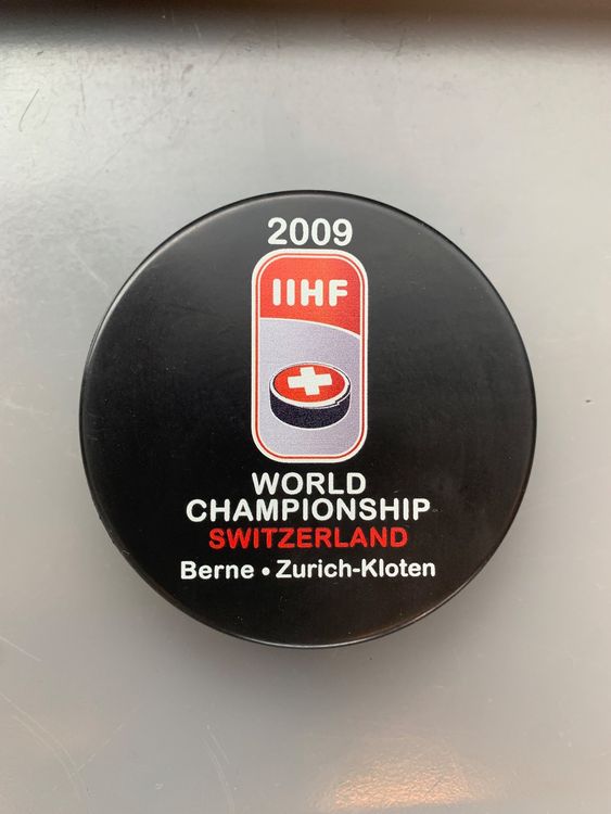 Official Game Puck IIHF WM 2009 Schweiz (Neu (gemäss Beschreibung)) in Mühlau für CHF 19 – mit ...