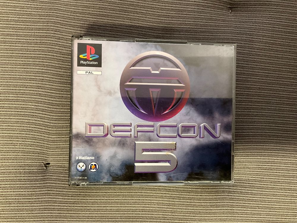 Defcon 5 Ps1 (Gebraucht) in Giubiasco für CHF 20 – mit Lieferung auf Ricardo kaufen