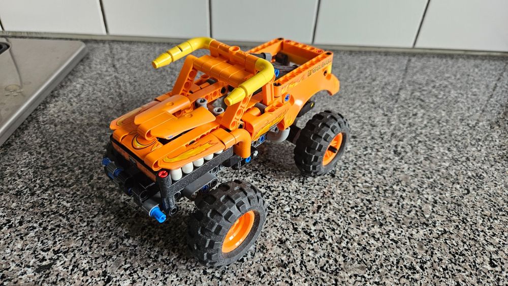 Set Lego Technic 42135 (Usato) a Melano per CHF 11 – con consegna ...