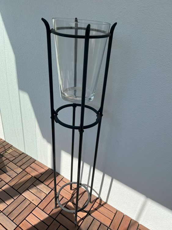 Metalständer mit Vase (Neu (gemäss Beschreibung)) in Thalwil für CHF 10 ...