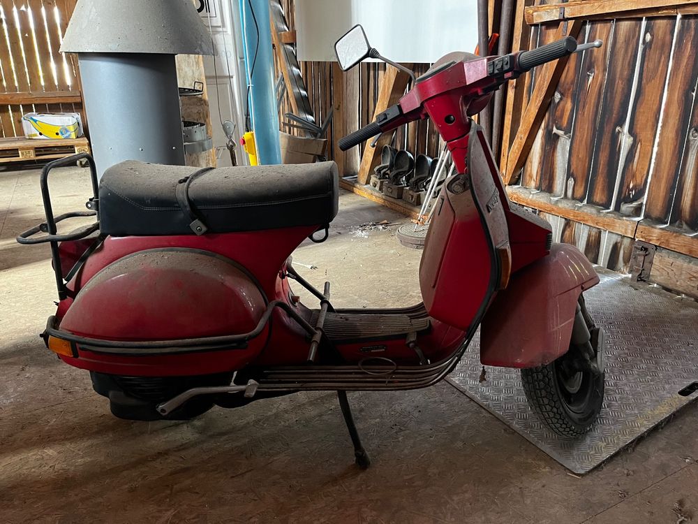 Vespa Piaggio PX 200 E (Defekt) in Hinwil für CHF 3095 – nur Abholung auf Ricardo kaufen