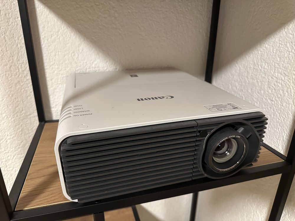Canon Beamer - Top Zustand für Heimkino oder Präsentationen! (Gebraucht ...