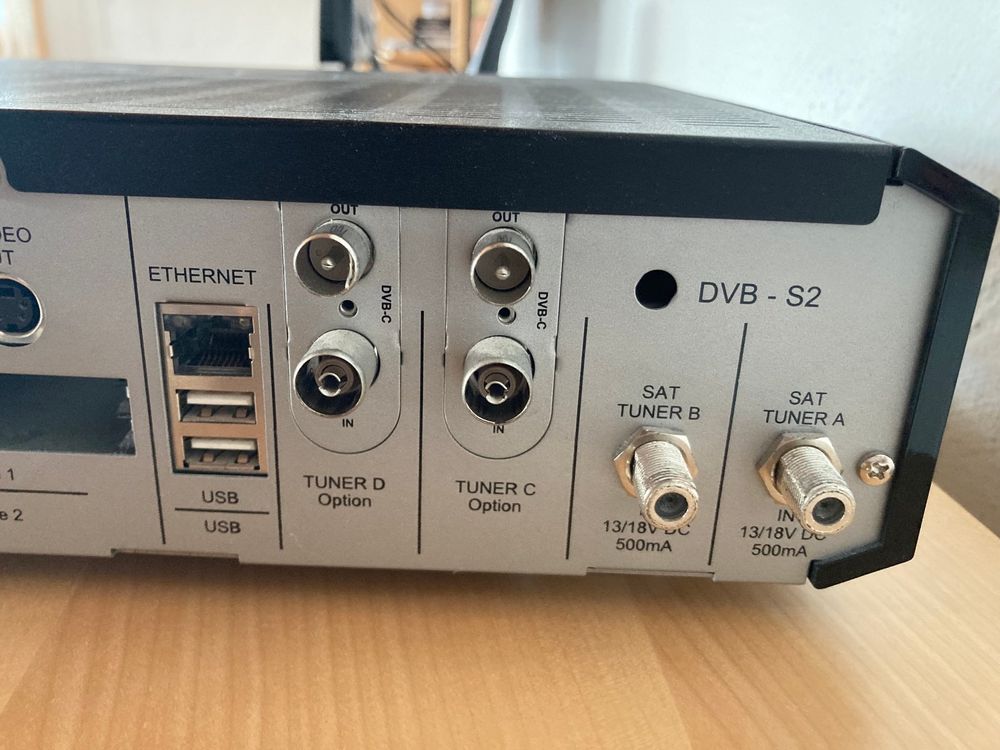 Dreambox DM8000 HD PVR mit 2 TB Harddisk (Gebraucht) in Effretikon für ...