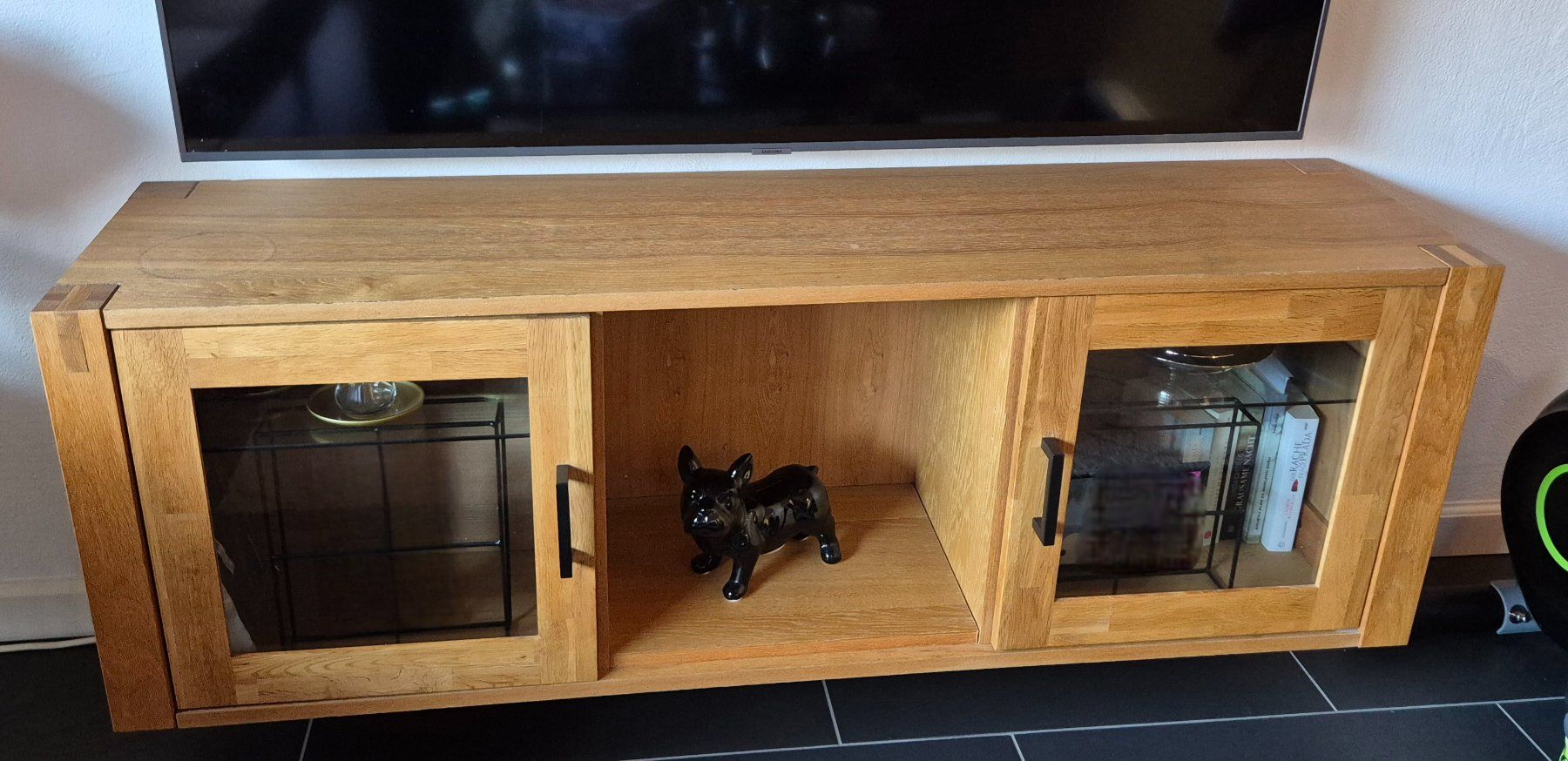 Schöne Hängevitrine mit Glastüren (Gebraucht) in Zizers für CHF 50 ...