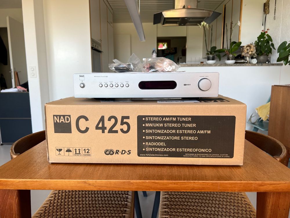 NAD C425 AM/FM Tuner (Gebraucht) in Biberstein für CHF 29 – mit ...