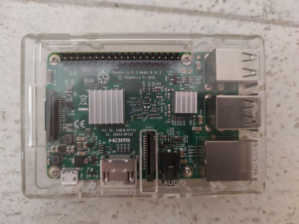 Raspberry Pi 3 Model B V1.2 in Acryl-Gehäuse mit Heatsink | Kaufen auf ...