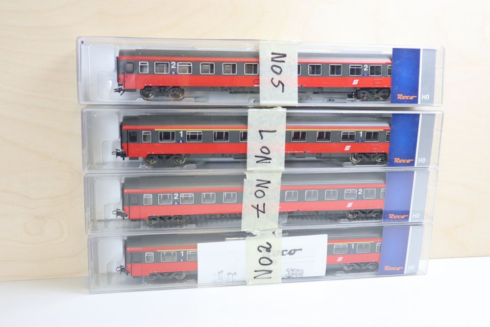 ROCO 4 x ÖBB grosse Personenwagen H0 - 44665 / 44666 (Gebraucht) in ...