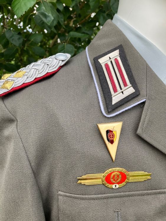 DDR NVA Offizier Dienst Uniform Stasi Oberst (Gebraucht) in Comano für ...