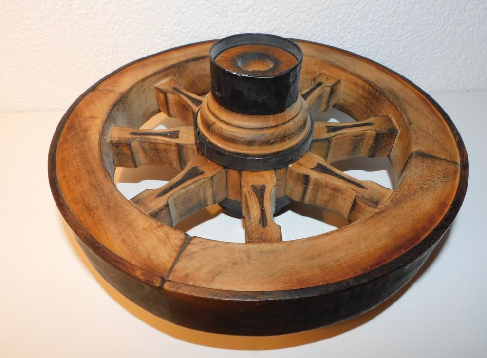 Wagenrad antikes kleines Holz Rad mit Nabe (Gebraucht) in Sursee für ...