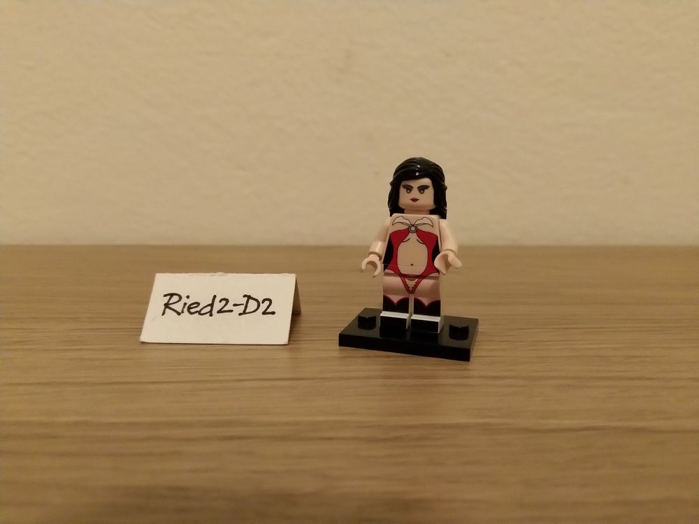 No Original LEGO Vampirella Minifigure (Gebraucht) in La Chaux-de-Fonds ...