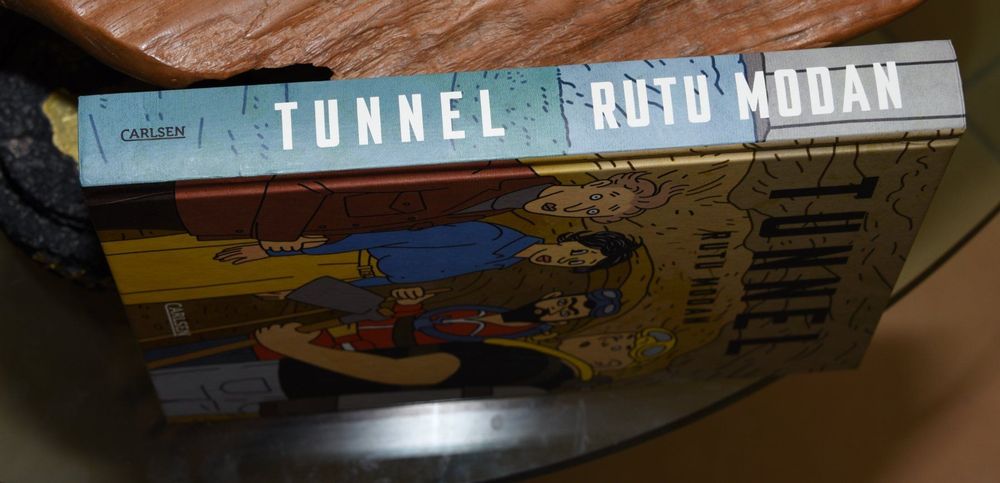 TUNNEL ... von Rutu Modan … Carlsen … 1. Auflage 2021 … | Kaufen auf ...