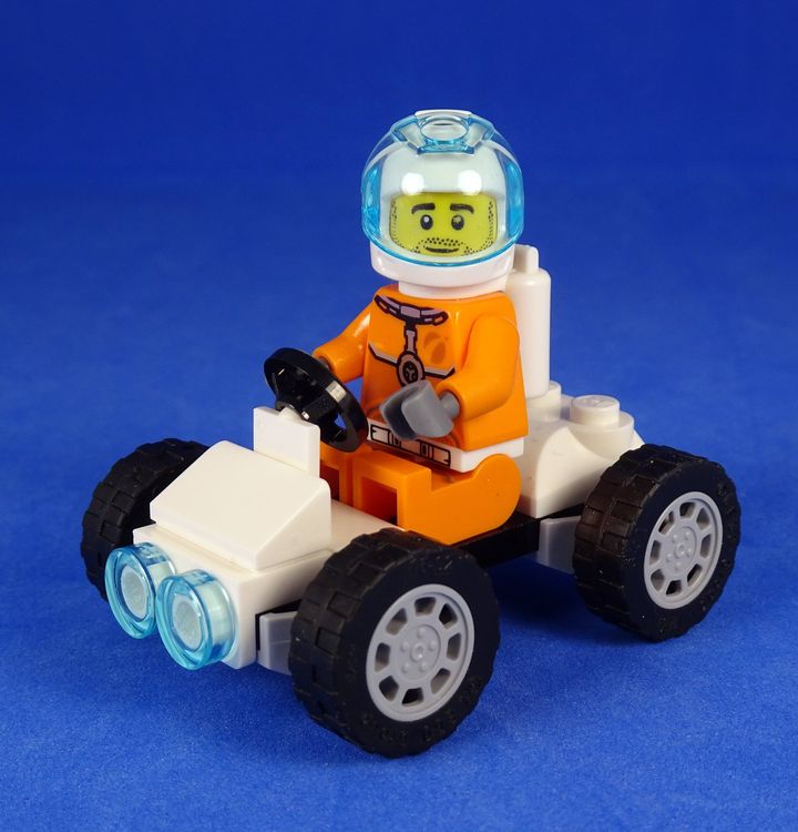 LEGO® City Space Port - Astronaut with Space Buggy | Kaufen auf Ricardo