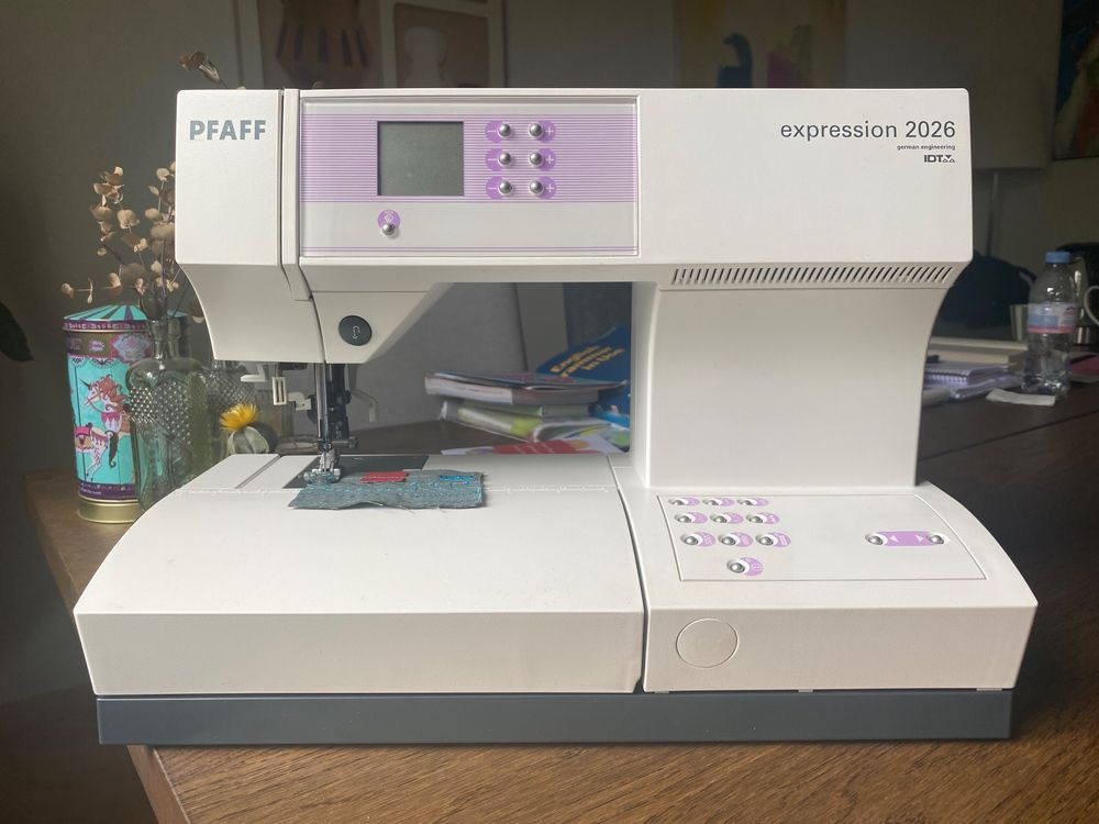 Nähmaschine PFAFF expression 2026, mit IDT, ab Fr. 1.-- (Gebraucht) in ...