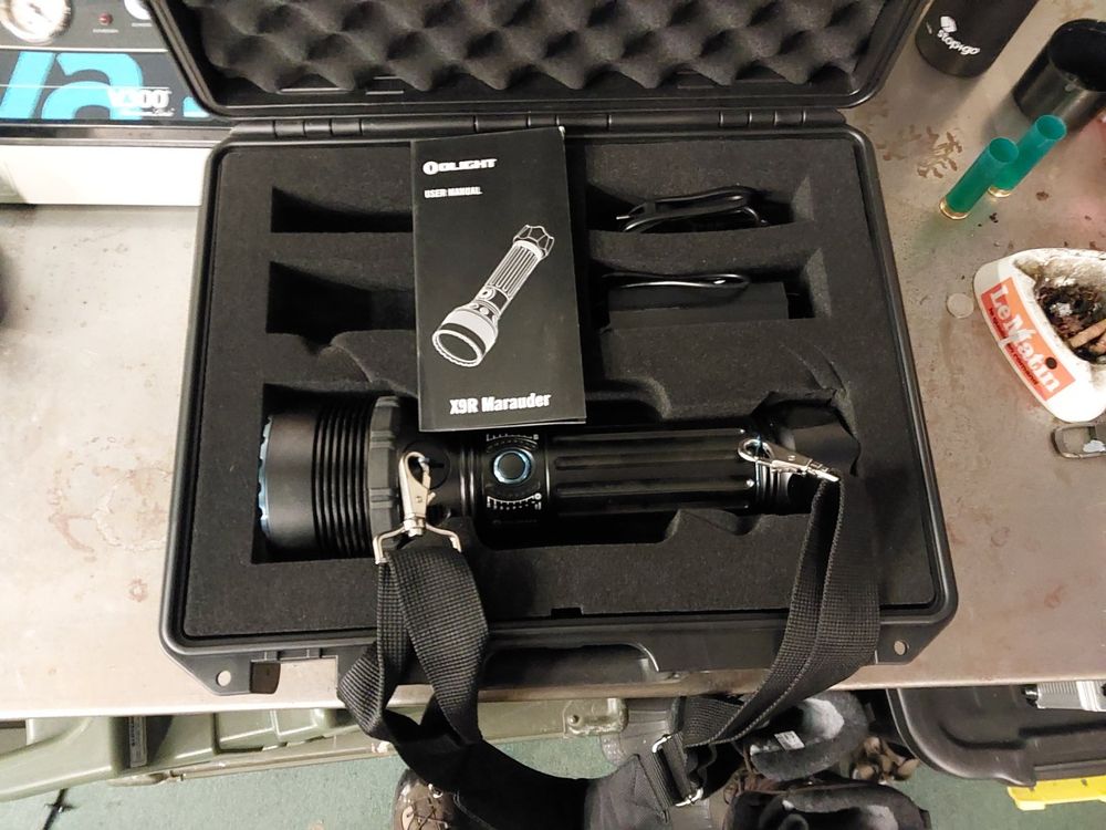 Lampe Olight X9R (Neu (gemäss Beschreibung)) in Ste-Croix für CHF 250 ...