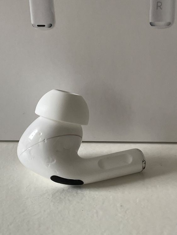 AirPods Pro Gen. 1 RECHTER AIRPOD (Gebraucht) in Bottmingen für CHF 2 ...
