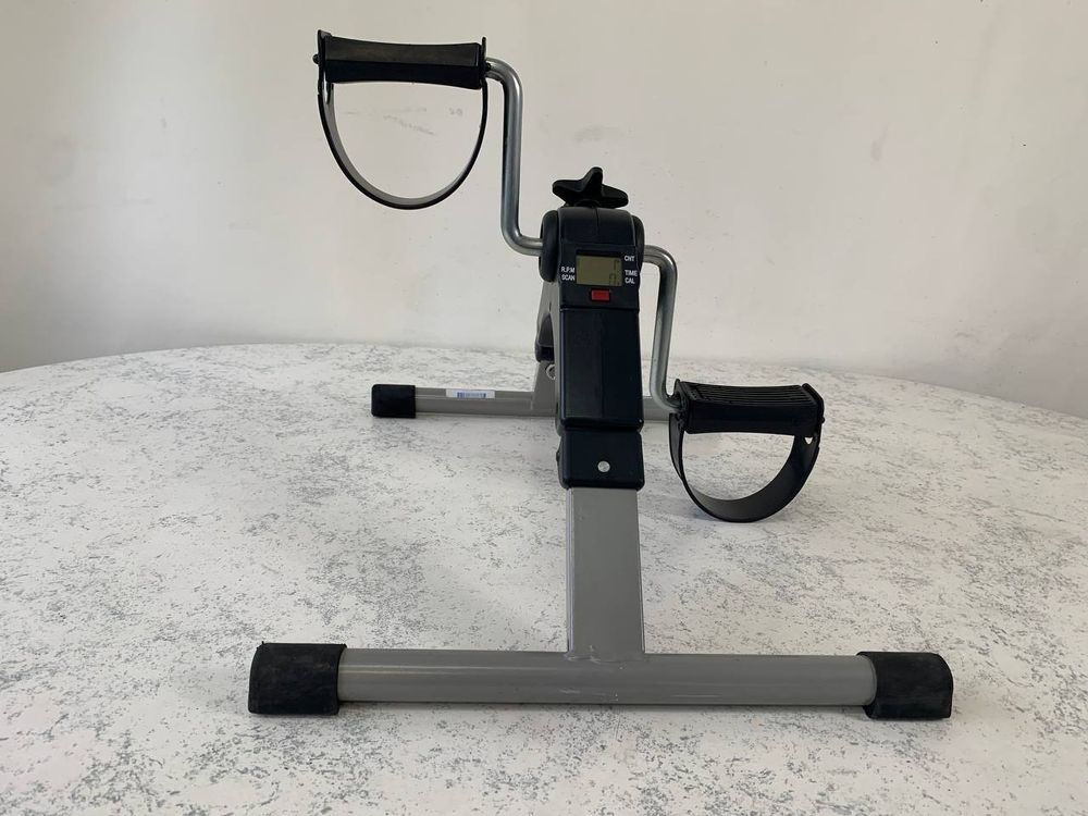 Mini Hometrainer Fitnessgerät Pedal mit Display L 2774 (Gebraucht) in ...