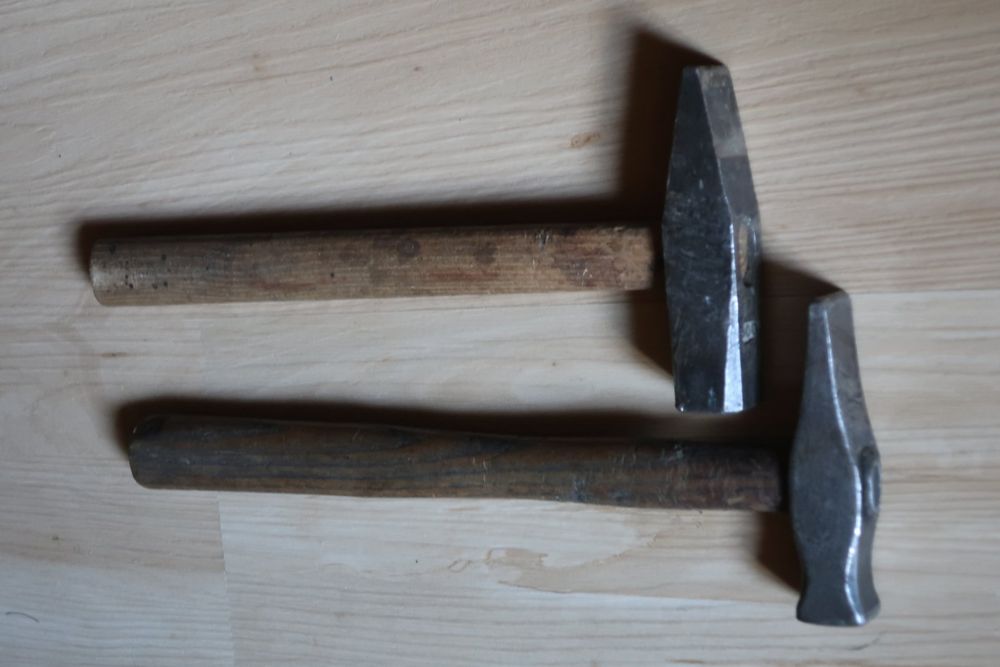 Hammer, antik. 2 Stück. (Gebraucht) in für CHF 6 – mit Lieferung auf ...
