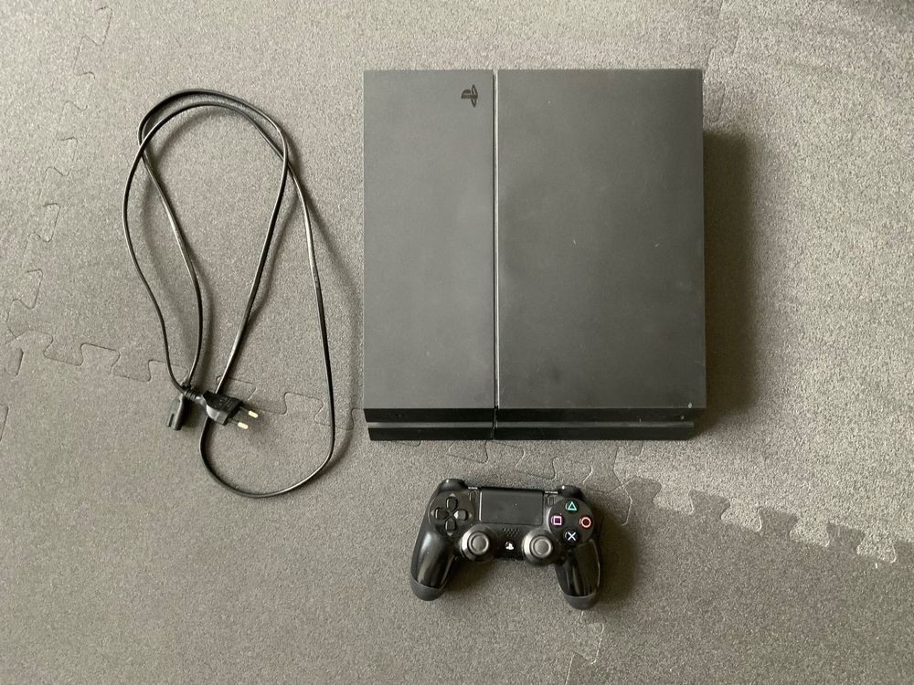 Playstation 4 mit Controller (defekte Schultertasten) | Kaufen auf Ricardo