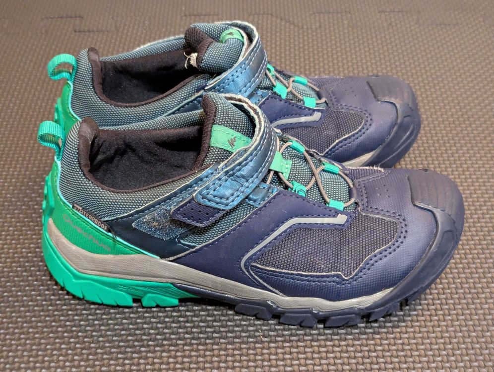 Quechua Sportschuhe Gr.33 (Gebraucht) in Riggisberg für CHF 5 – mit ...