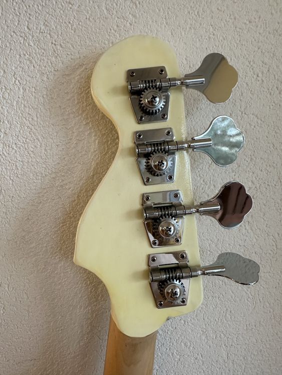 E-Bass Gitarre, weiss (Form nach Fender Precision Bass) (Gebraucht) in ...