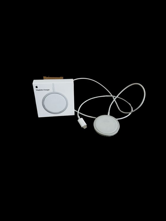 Apple MagSafe charger original (Gebraucht) in Baden für CHF 21 – mit ...