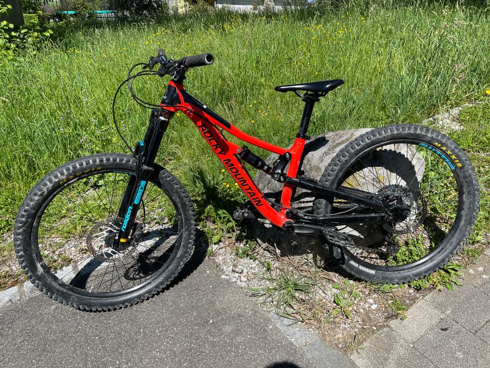 Rocky Mountain Reaper 24‘‘ / Rot-Schwarz / Fully Kinderbike (Gebraucht) in Gachnang für CHF 1300 ...