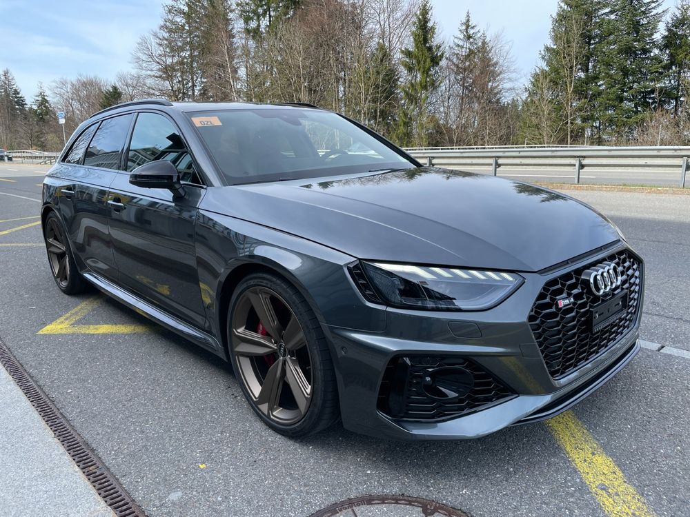 AUDI RS4 Avant quattro tiptronic Style Bronze Individual (Neu und ...