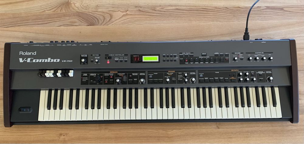 Roland Keyboard:ROLAND VR-760 V-COMBO (Gebraucht) in Möhlin für CHF 400 ...