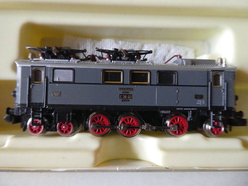 Minitrix 2912 DR E-Lok E36 grau Spur N (Gebraucht) in Winterthur für CHF 88 – mit Lieferung auf ...