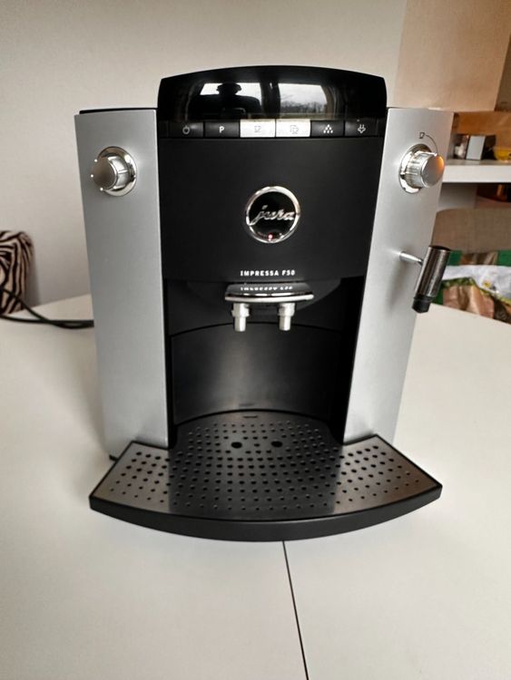 Jura Impressa F50 | ab 1 CHF (Defekt) in Gattikon für CHF 46 – nur Abholung auf Ricardo kaufen