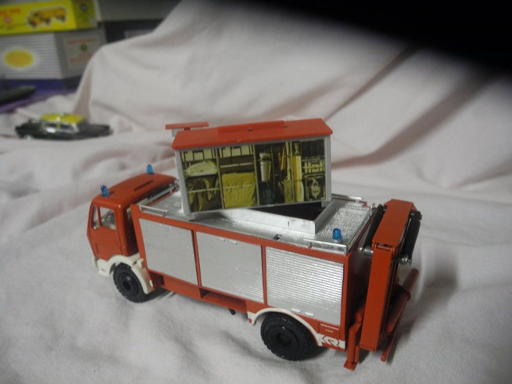 CONRAD NR. 3090 MERCEDES FEUERWEHR ROSENBAUER 1:50 (Gebraucht) in ...