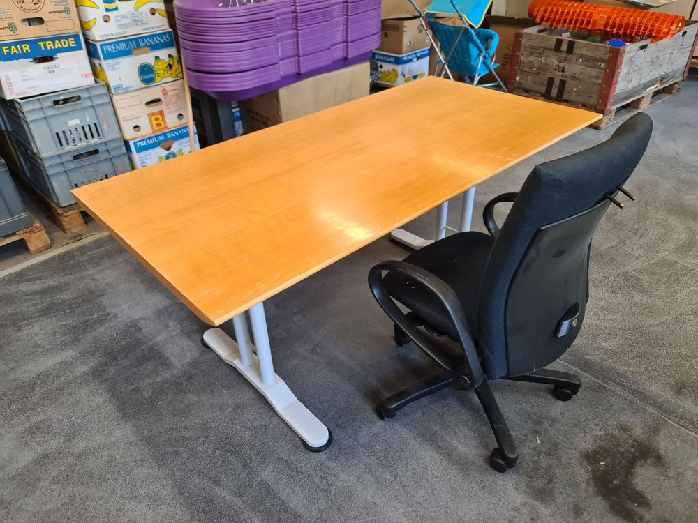 Bürotisch inkl. Bürostuhl 160x80cm H: 72cm ab 1.- (Gebraucht) in Krinau ...
