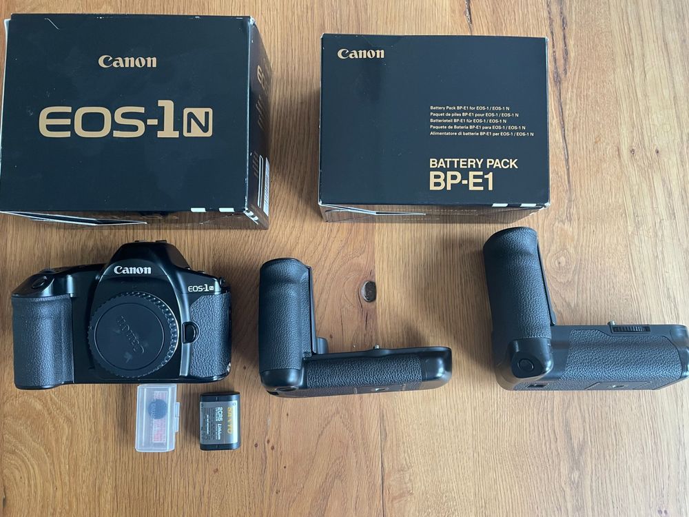 Analog Canon EOS-1 N Body mit versch. Battery Packs (Gebraucht) in ...