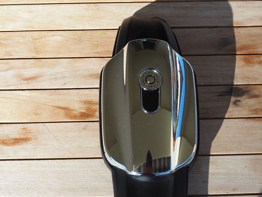 Harley Breakout Tank Console (Gebraucht) in Grüningen für CHF 50 – mit ...