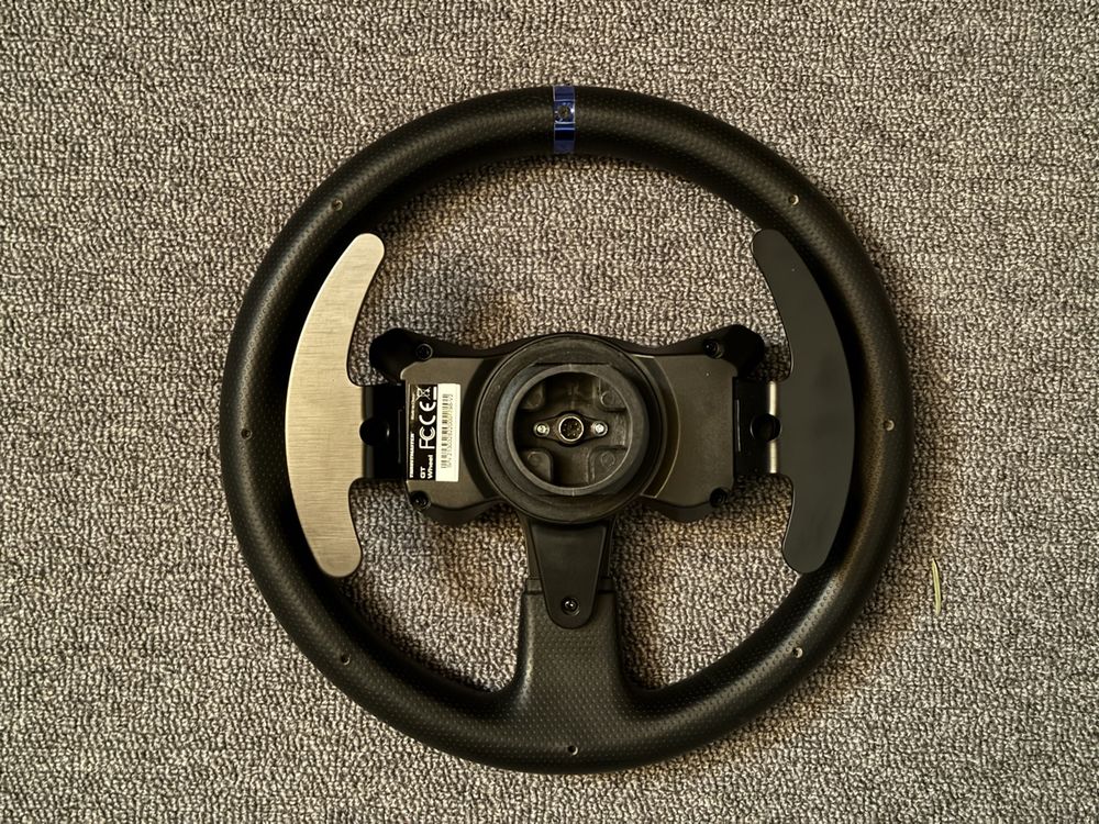 Thrustmaster T300 RS GT-Edition + Ferrari F1 Wheel Add-On (Neu (gemäss Beschreibung)) in Zufikon ...