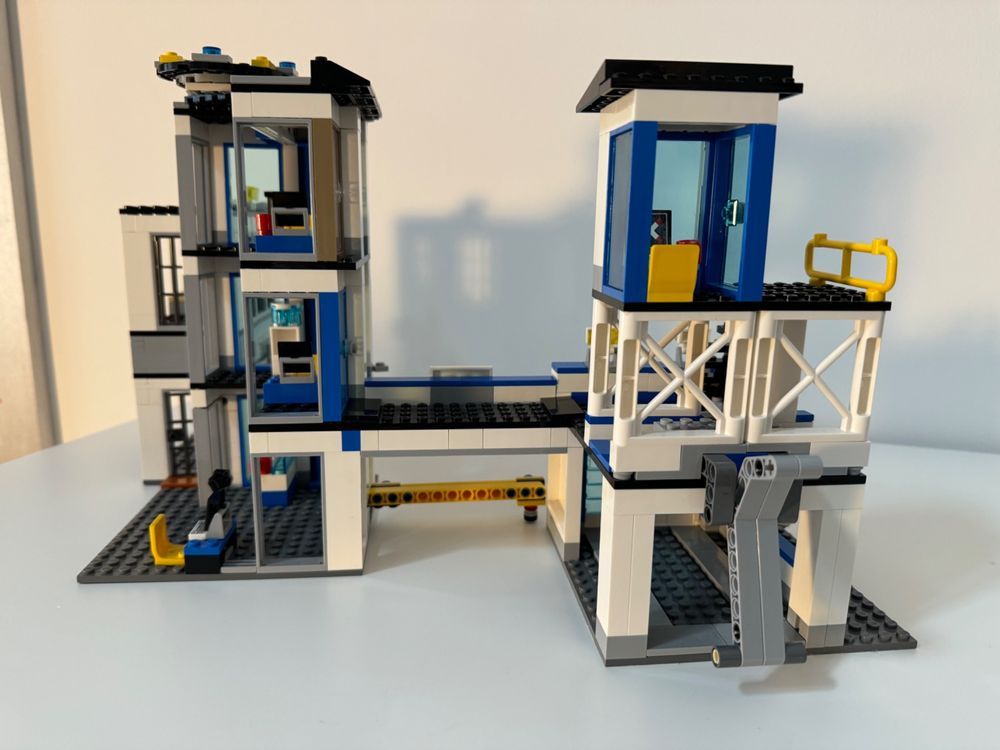 Lego Polizeiwache Art Nr. 60141 | Kaufen auf Ricardo