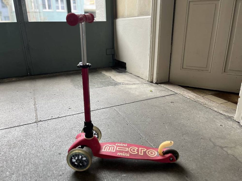 Micro Deluxe faltbarer Scooter Trotti (Gebraucht) in Basel für CHF 34 ...